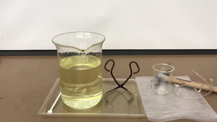 6A40.30 - Index of Refraction - Wesson Oil - Beaker