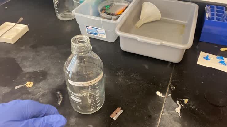 Removing labels from bottles